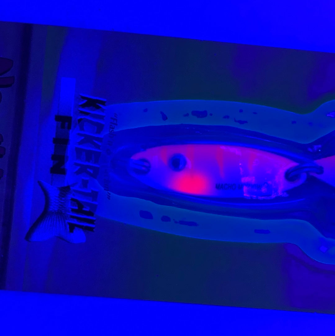 Macho Minnow 1/8oz UV Pink Tiger – Tangled Tackle Co
